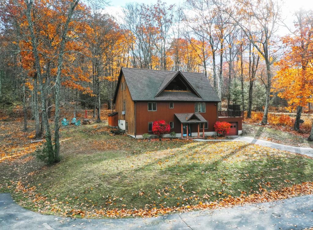 Hot Tub-fire Pit-deck-bbq-spacious-hiking - Minnewaska State Park Preserve, Kerhonkson
