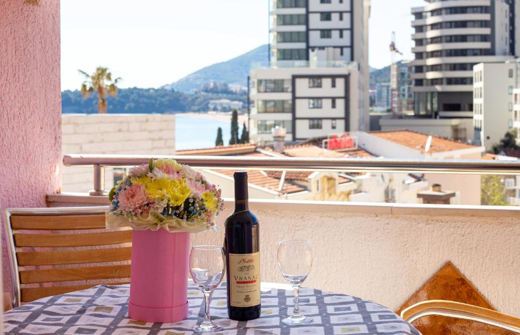 Apartment Elegija, Rafailovici (updated prices 2025)