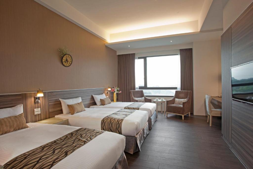 Renyi Lake Hotel, Fanlu (updated prices 2025)