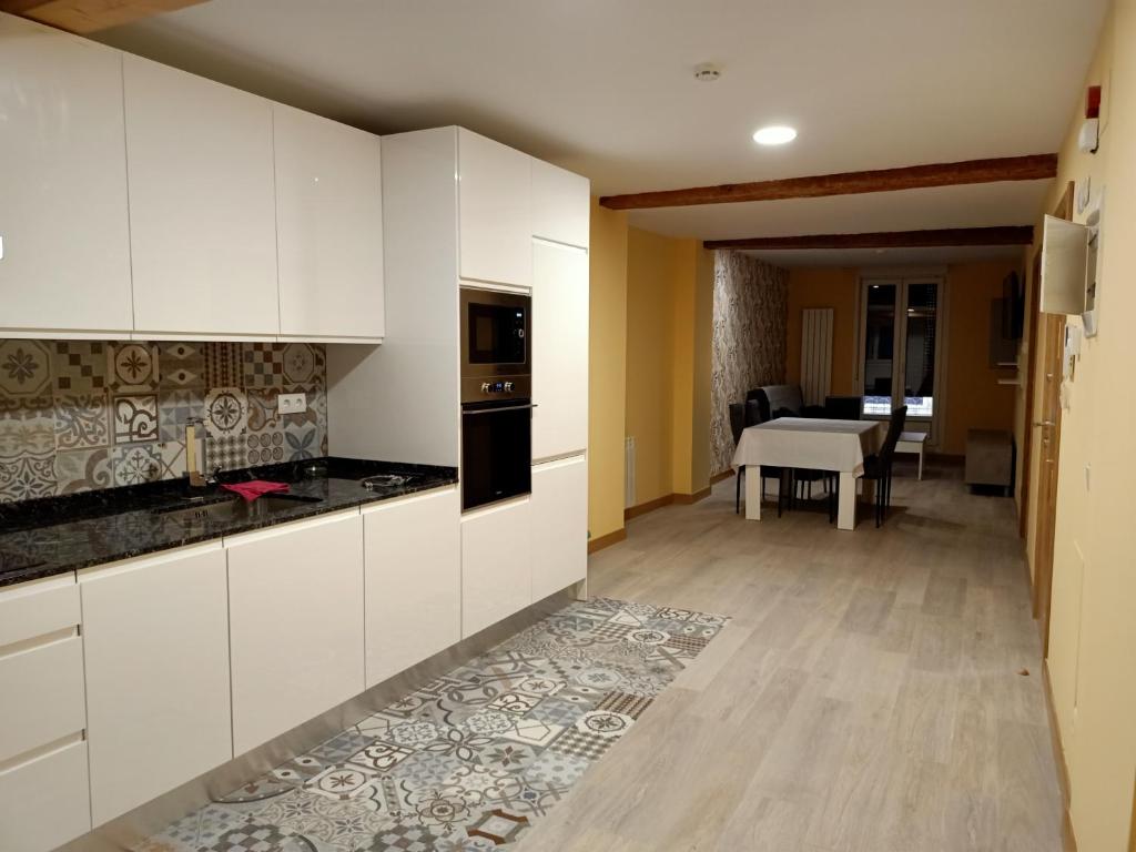 Piso Muy Céntrico, Al Lado De La Laurel - Logroño