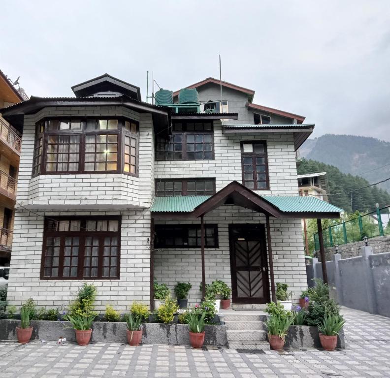 20 Cottages In Manali (2022) | Updated Deals, Latest Reviews, Photos