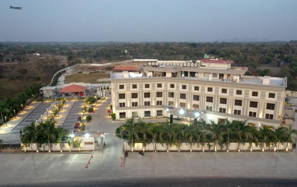 BANMALI PALACE, Kantābānji (updated prices 2026)