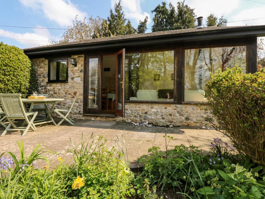 Puffin Cottage, Axminster (updated prices 2025)
