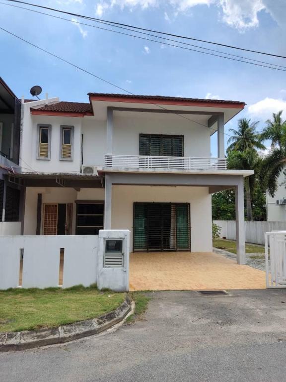 contoh rumah prima di cyberjaya - Paul Slater