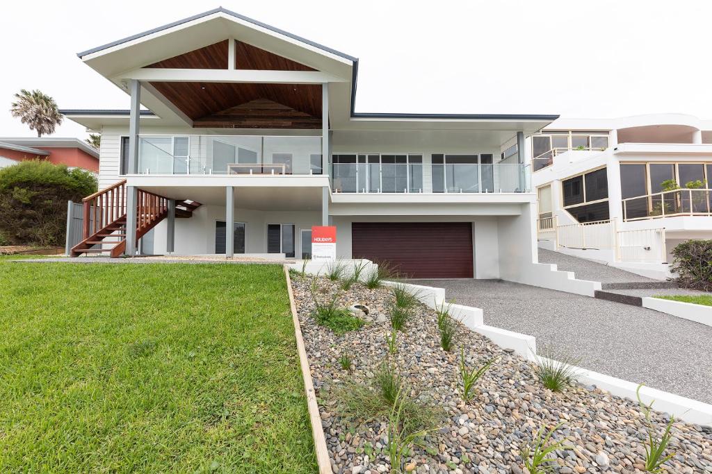 One Mile Beachfront, Forster (updated prices 2026)