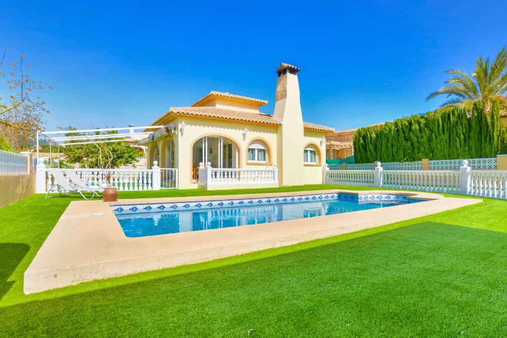 Villa Alaska - PlusHolidays, Calpe (updated prices 2025)