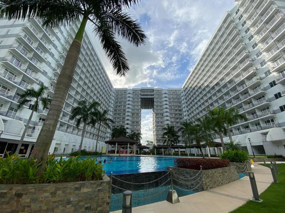 Cozy Space at Shell Residences in Tower A, Manila (updated prices 2024)