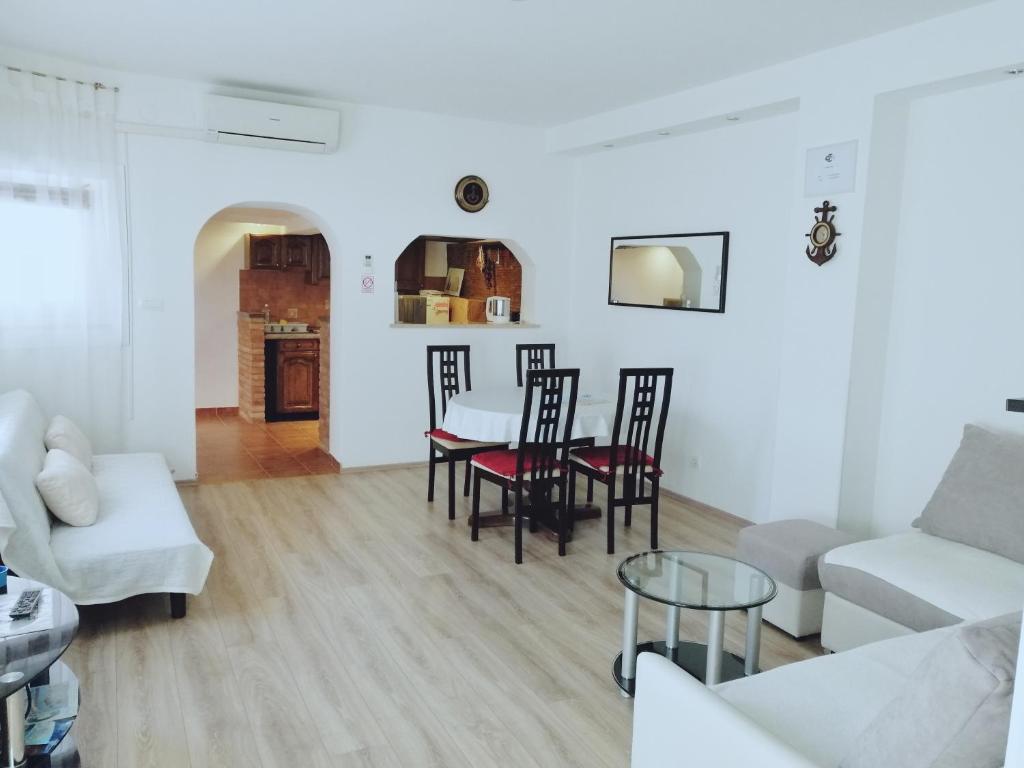 Apartments Nord 1&2-city Center, Terrace - Vrsar