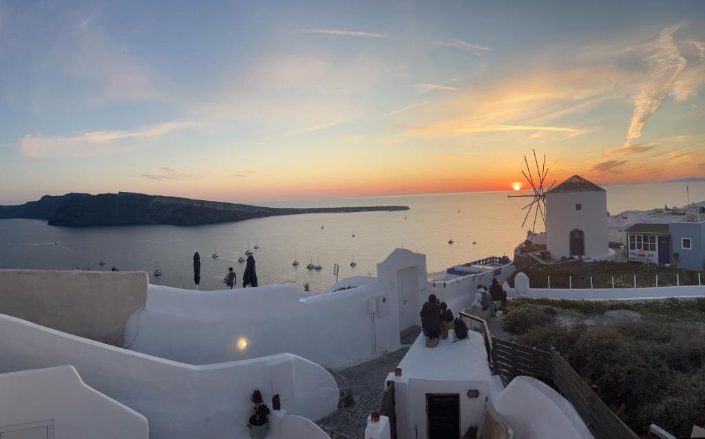 The Sunset Windmill, Oia – Updated 2023 Prices