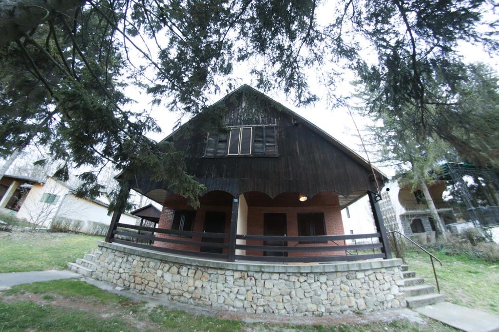 Travel guide Bezdan, Serbia - Where to Sleep & Things to Do