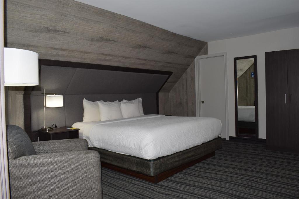 Days Inn by Wyndham Kingston, Kingston (updated prices 2025)