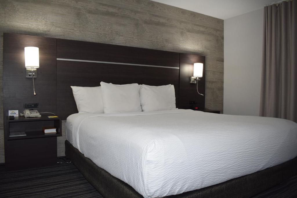 Days Inn by Wyndham Kingston, Kingston (updated prices 2025)