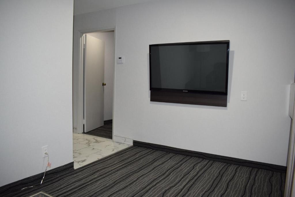 Days Inn by Wyndham Kingston, Kingston (updated prices 2025)