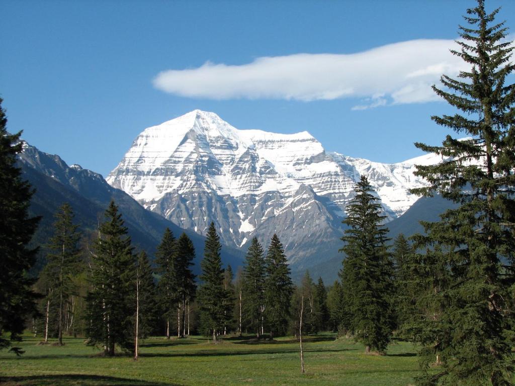 Mount Robson Lodge, Mount Robson – Updated 2024 Prices