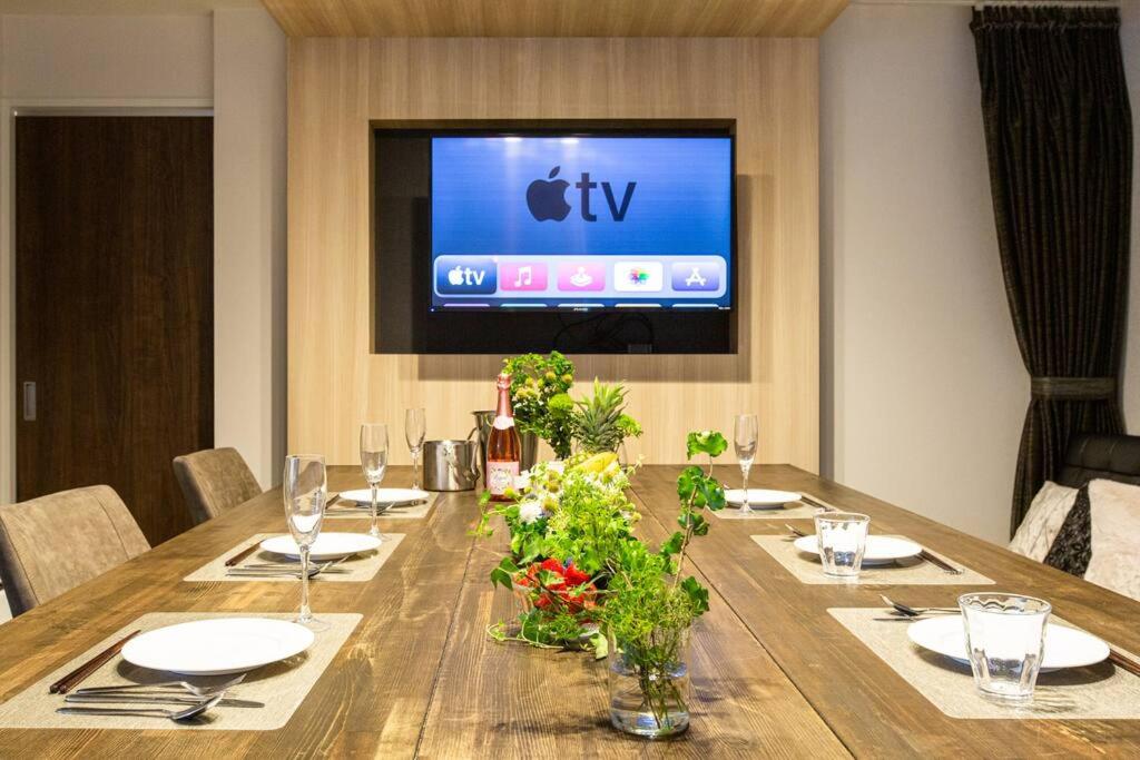 北3条/全室エアコン完備/106㎡まるまる貸切/3寝室+3バスルーム/地下鉄駅6分/駐車場1台 - Sapporo