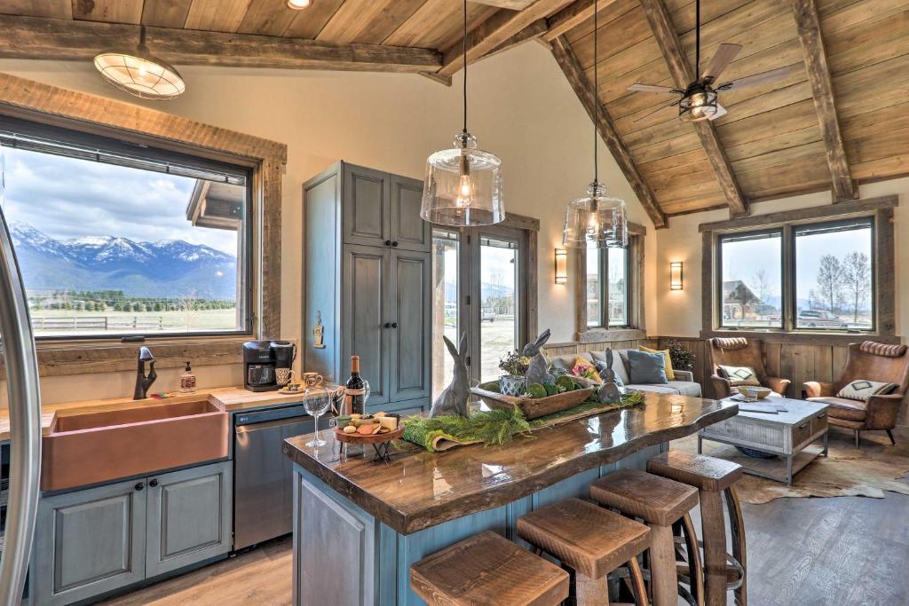 Stunning Kalispell Cottage on 30-Acre Farm!, Kalispell (updated prices ...