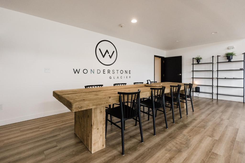 Wonderstone at Glacier, Columbia Falls (updated prices 2025)