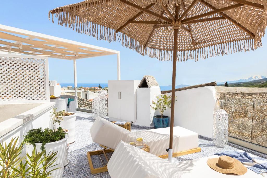 SteMa Residence, with panoramic view, roof garden & jacuzzi ...