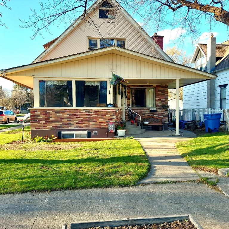 Three Bears Inn, Saint Anthony (updated prices 2024)