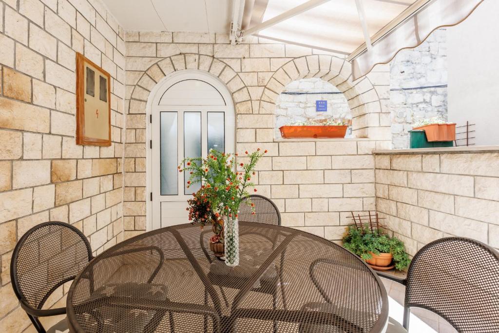 HOUSE MIRKO- center of Split, Split (updated prices 2025)