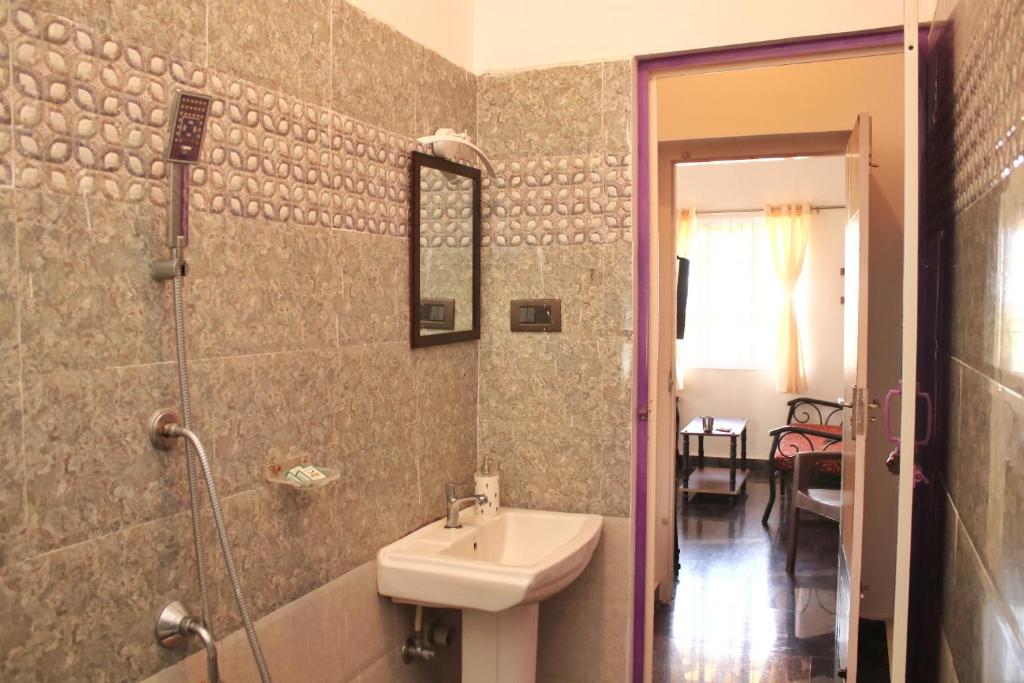 The Pink Villa - Private Homely Getaway Near Beach - Mahabalipuram