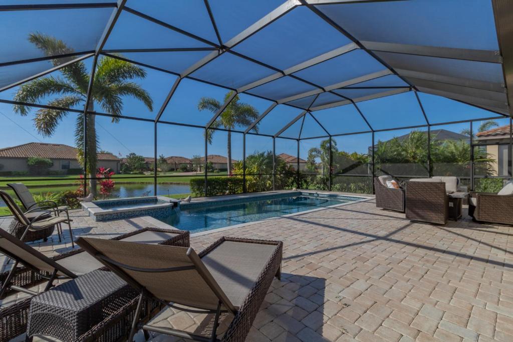 Private 3 Bedroom Pool Spa Property Located In River Strand Golf & Country Club Home - Bradenton, FL