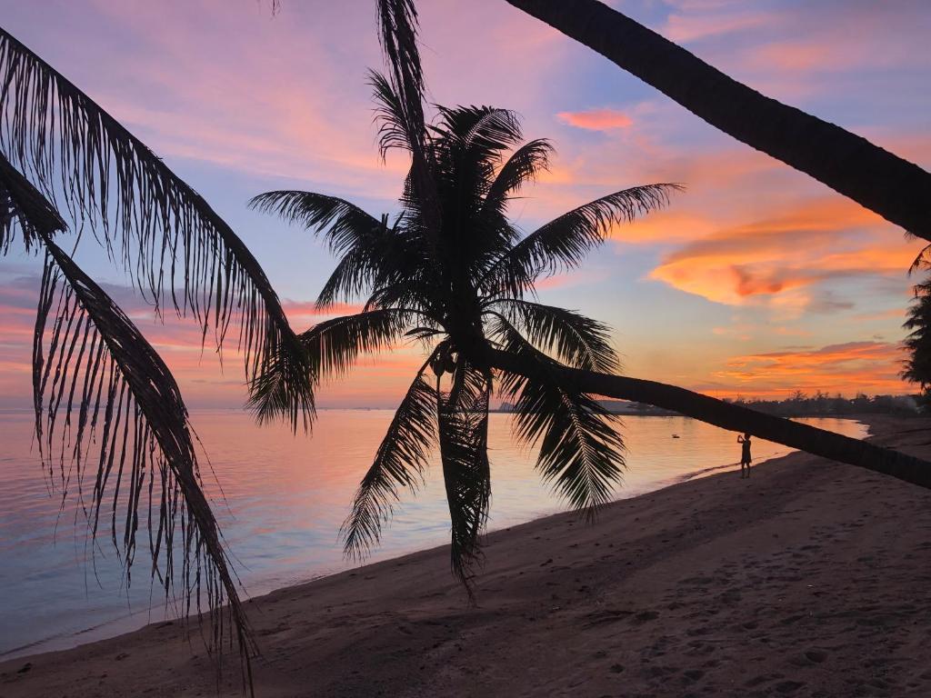 Sand Terrace Beach Bungalows, Ban Tai (updated prices 2025)