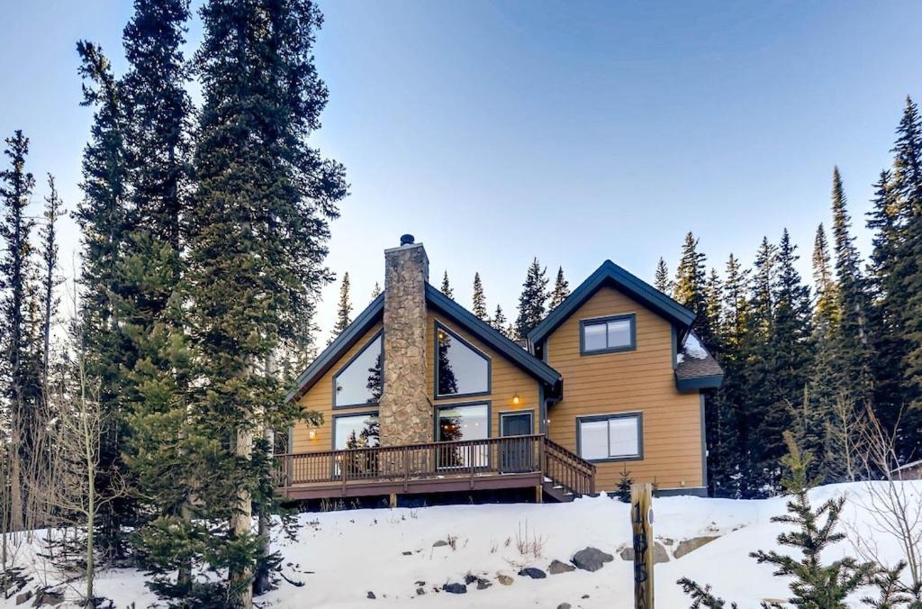 Gorgeous Mountain Cabin with Expansive Glass - Willow Creek, Alma ...