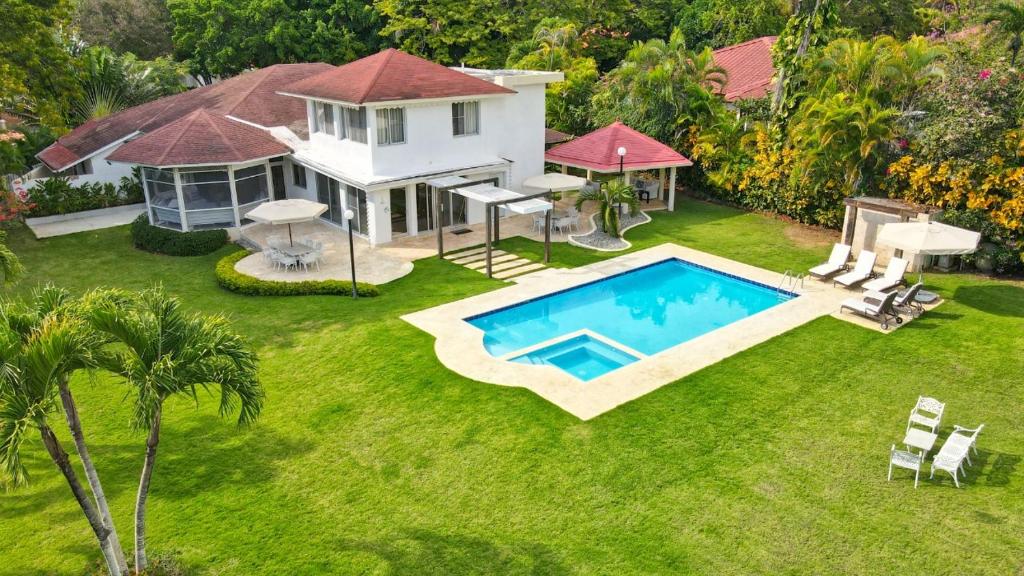 Villa Los Lagos, Spacious Family Priate Patio W/bbq And Close To Minitas Beach - La Romana