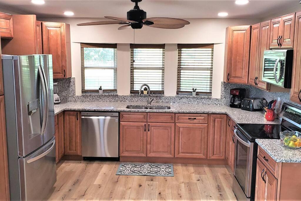 Little Ridge Ranch-West House-Quiet Country Getaway-Pet Friendly ...