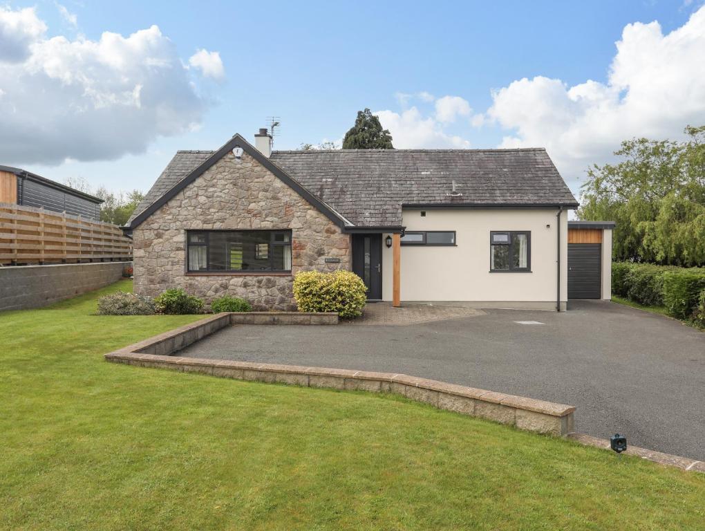 Bronallt, Y Felinheli (updated prices 2026)