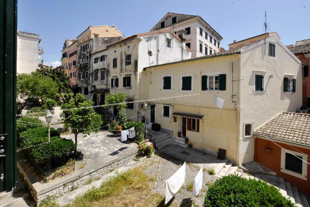 Sarantis Gallery, Corfu (updated prices 2024)