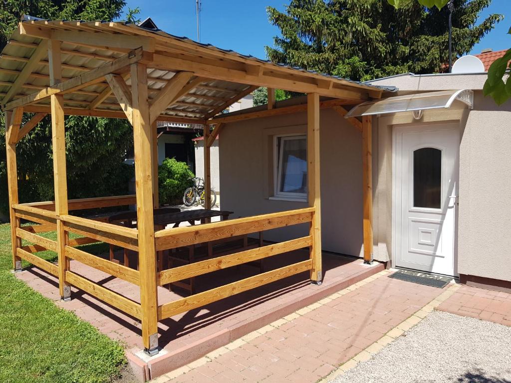 Rezeda Apartman, Gárdony (updated prices 2026)