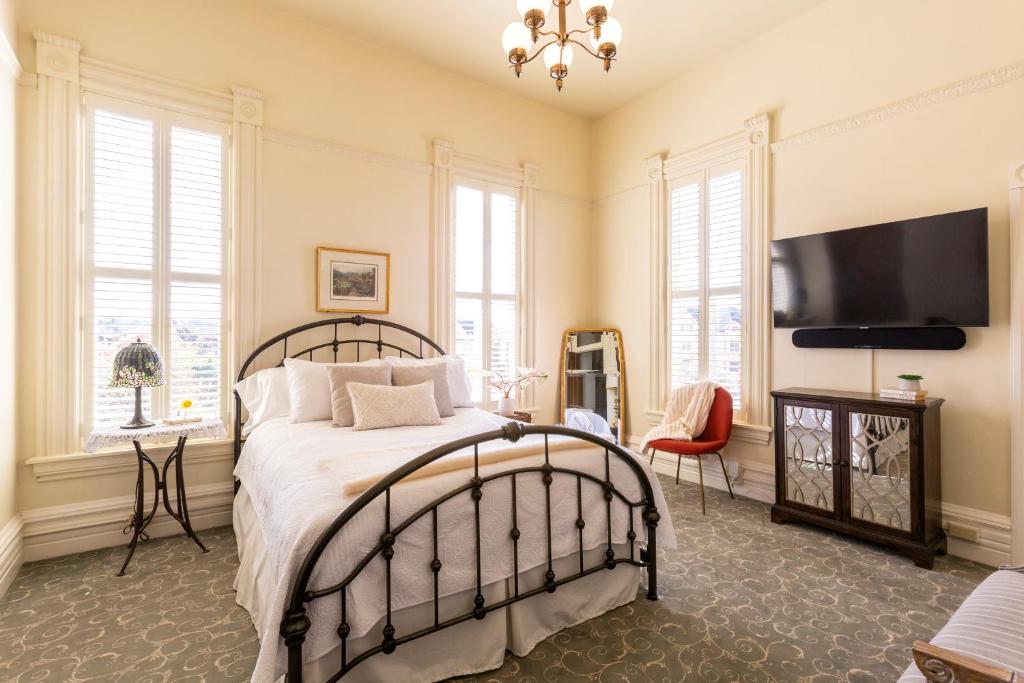 Pinc Lady Mansion, Eureka – Updated 2023 Prices