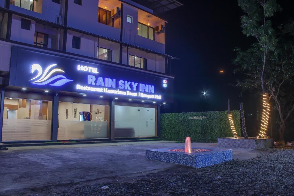 Hotel Rain Sky Inn, Lonavala (updated prices 2025)
