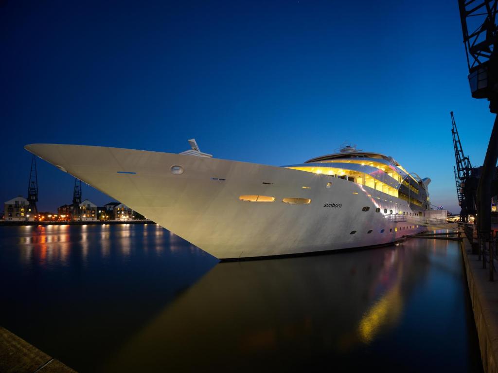 Sunborn London Yacht Hotel, London (updated prices 2025)
