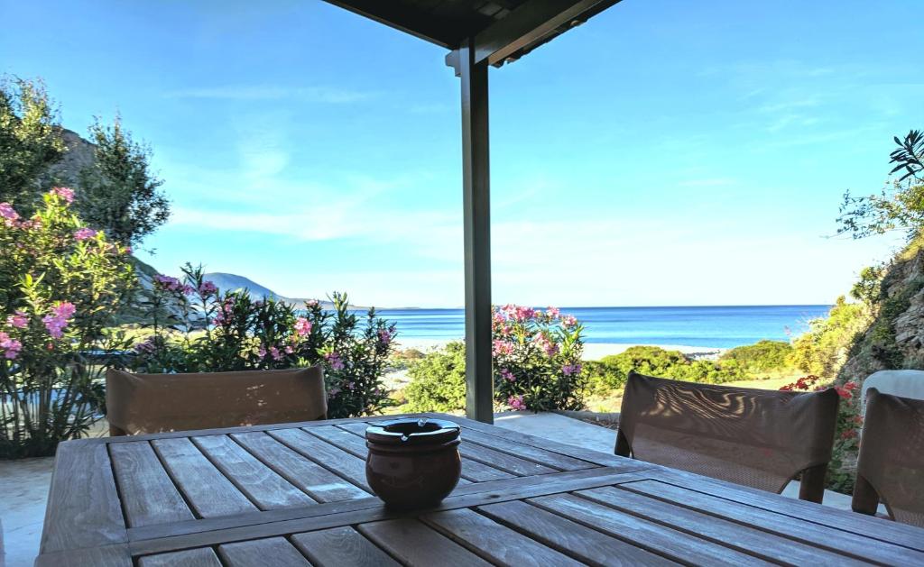 Komponada Beach House, Kythira (updated prices 2025)