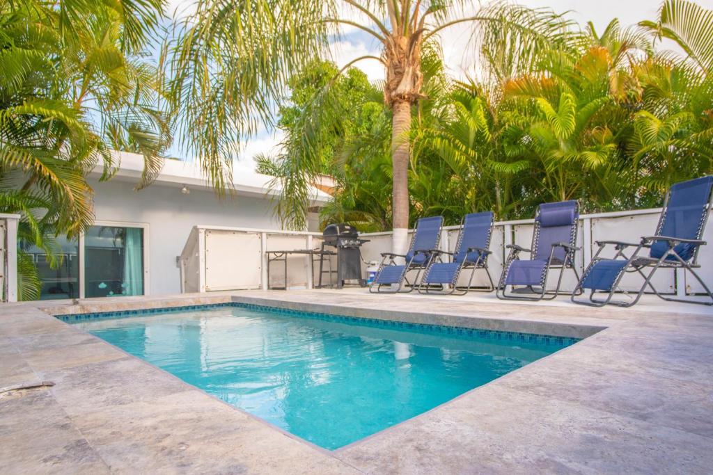 2 bdr with private pool- Suite #4 at 413, Rincon – Updated 2022 Prices