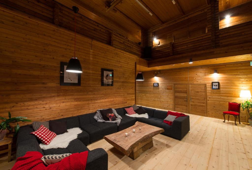 Moiwa Lodge, Niseko (updated prices 2025)