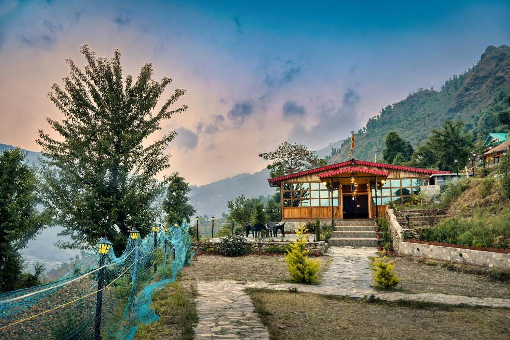 11 Resorts In Pangot