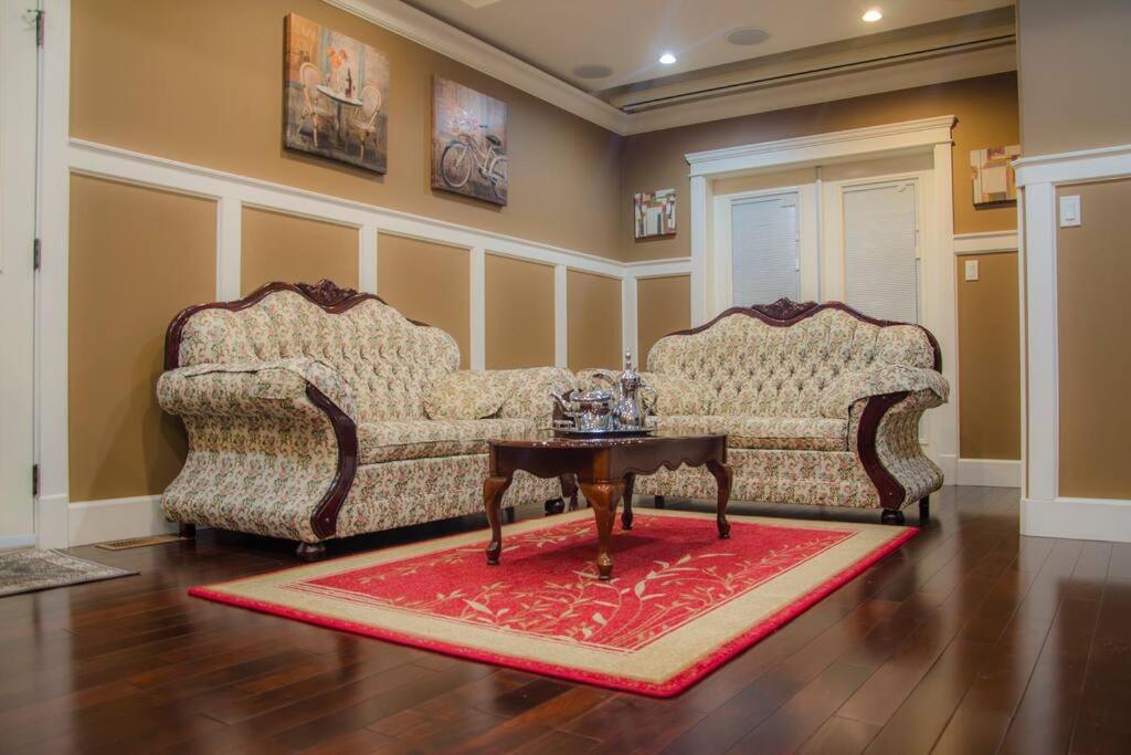 Rocky Ridge Executive Suite - San Juan Islands, WA