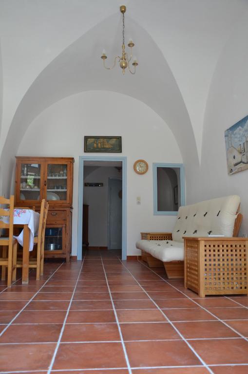 Tony & Erato Cavehouse - Santorin