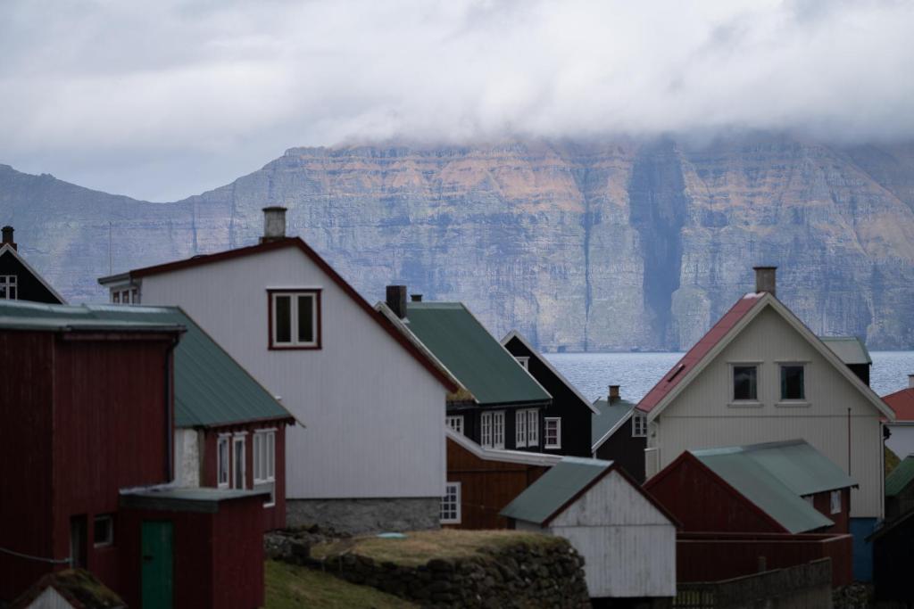 Travel guide Gjógv, Faroe Islands - Where to Sleep & Things to Do