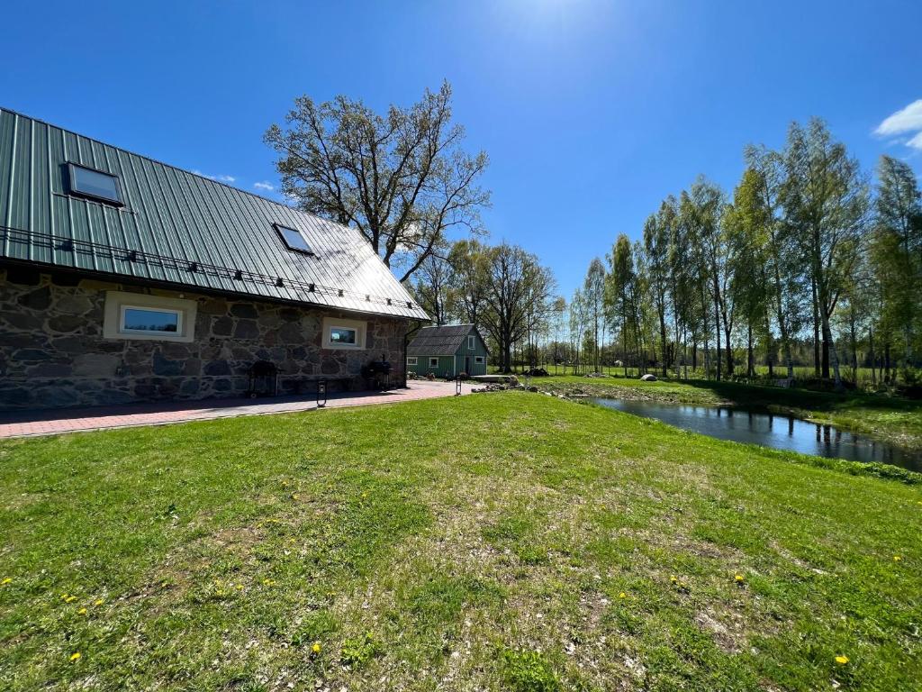 Valgesoo maakivivilla kuni 20-le kylalisele, Valgesoo (updated prices 2025)