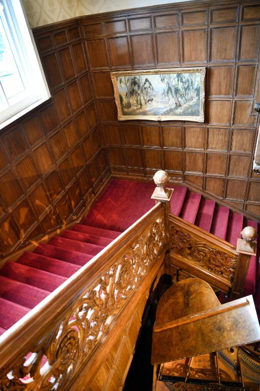 Warren House Hotel, Kingston upon Thames (updated prices 2025)