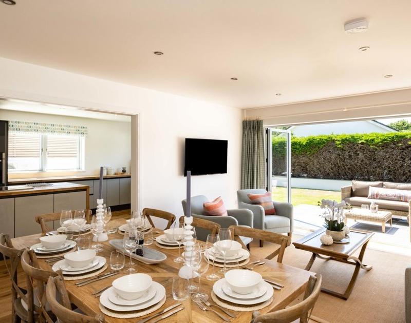 Artemis, Saint Minver (updated prices 2025)