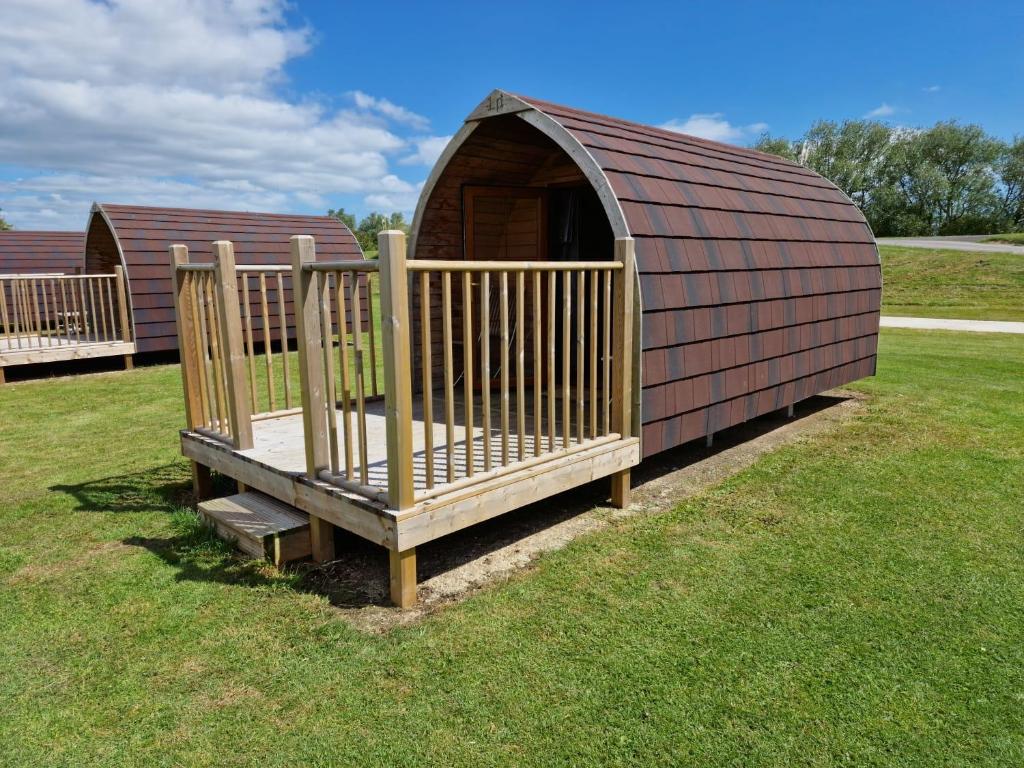 Rustic Pods Riverview Holiday Park, Линкольн (актуальные цены 2024 года)