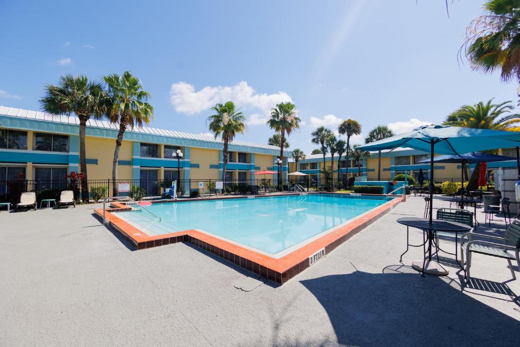 Garnet Inn & Suites, Orlando, Orlando (updated prices 2025)