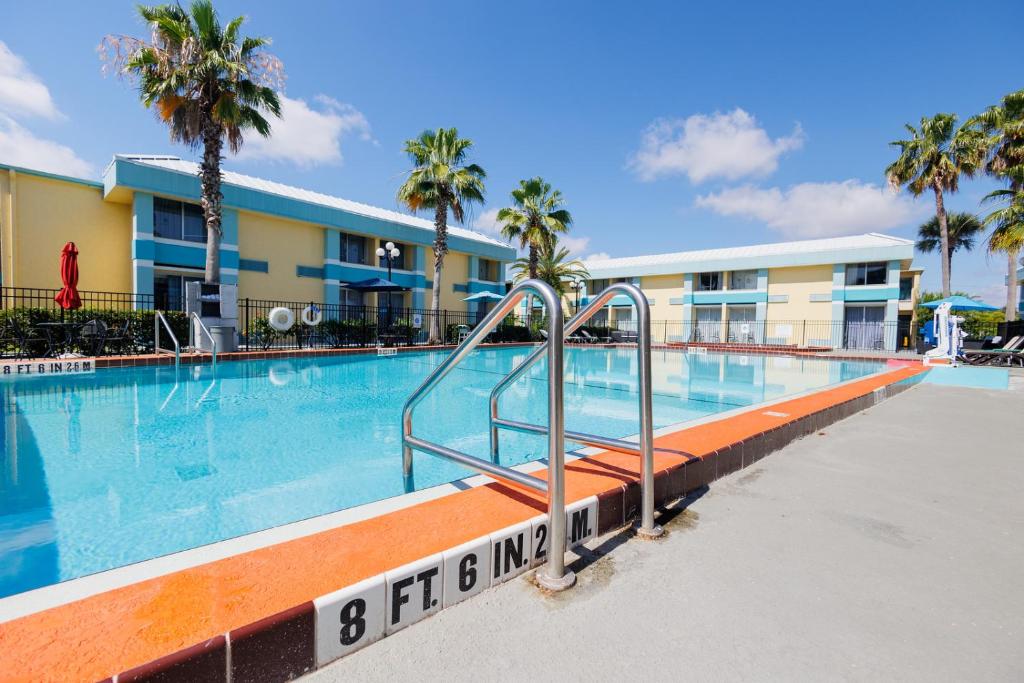 Garnet Inn & Suites, Orlando, Orlando (updated prices 2025)