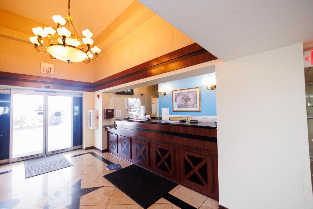 Garnet Inn & Suites, Orlando, Orlando (updated prices 2025)